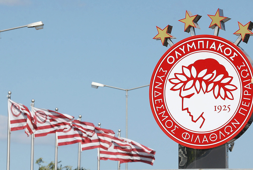 ΠΑΕ Ολυμπιακός:Στο πάνθεον της ιστορίας ο Κώστας Καραπατής - Redaroume.gr